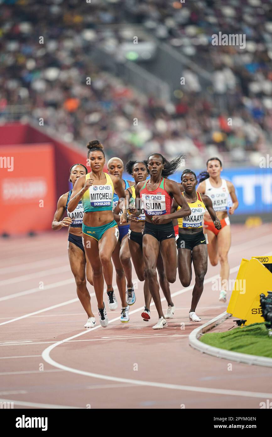 Morgan Mitchell running the 800m at the 2019 World Athletics ...