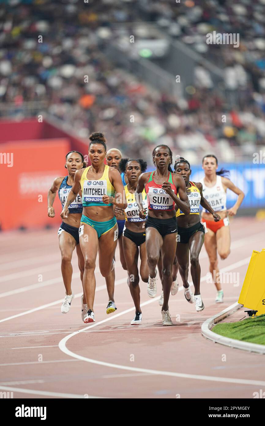 Morgan Mitchell running the 800m at the 2019 World Athletics ...