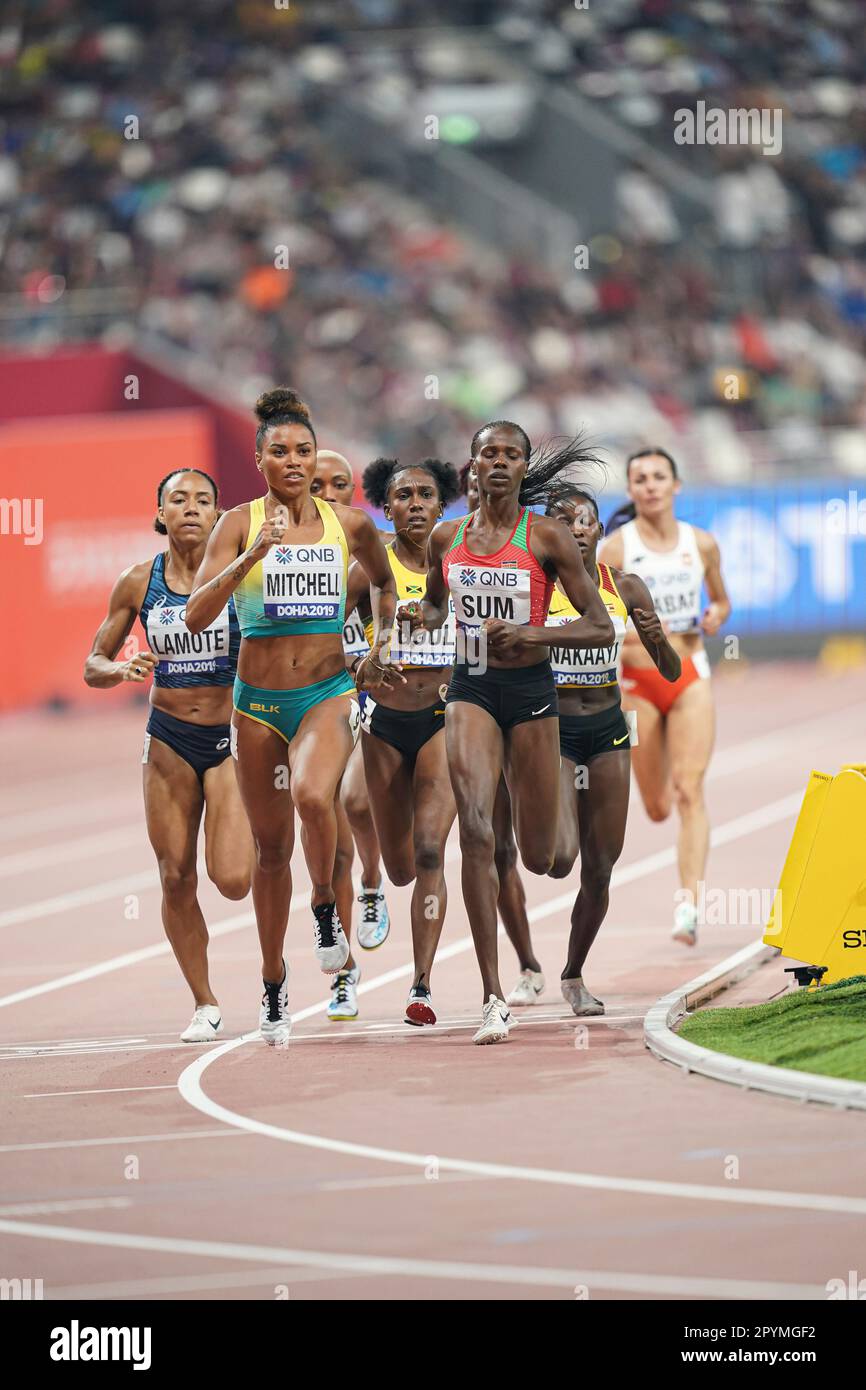 Morgan Mitchell running the 800m at the 2019 World Athletics ...