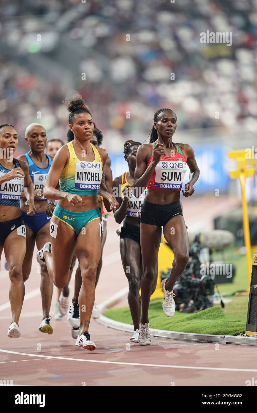 Morgan Mitchell running the 800m at the 2019 World Athletics ...