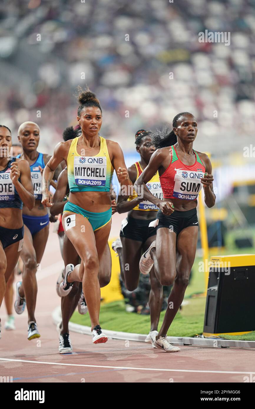 Morgan Mitchell running the 800m at the 2019 World Athletics ...