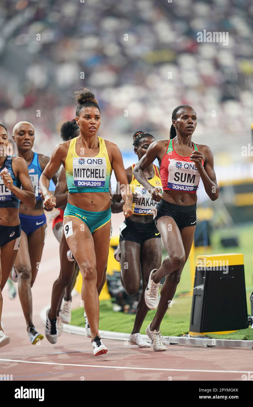 Morgan Mitchell running the 800m at the 2019 World Athletics ...