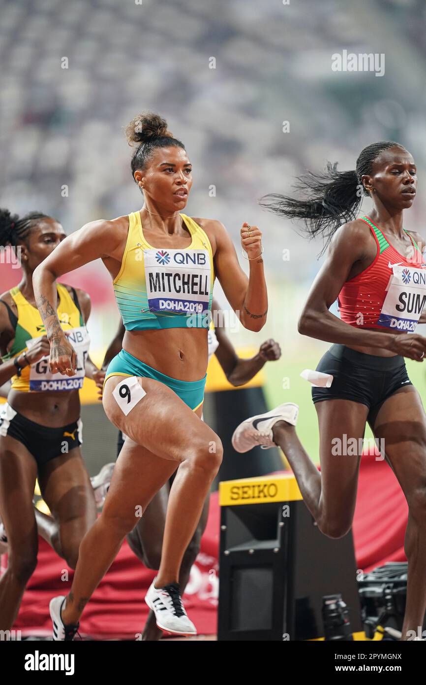Morgan Mitchell running the 800m at the 2019 World Athletics ...