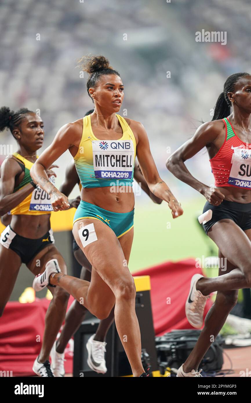Morgan Mitchell running the 800m at the 2019 World Athletics ...