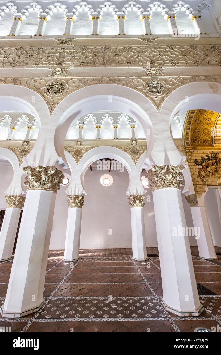 white jewish synagogue, Santa María la Blanca, synagogue, Toledo ...