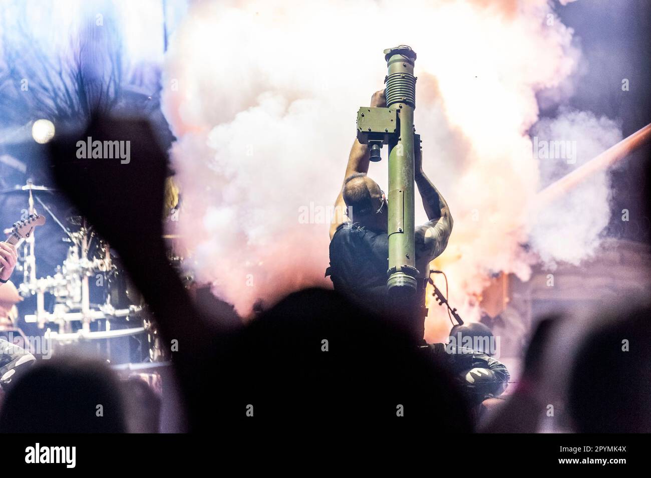 Joakim Broden von Sabaton live bei einem Konzert der 'The Tour To End ...