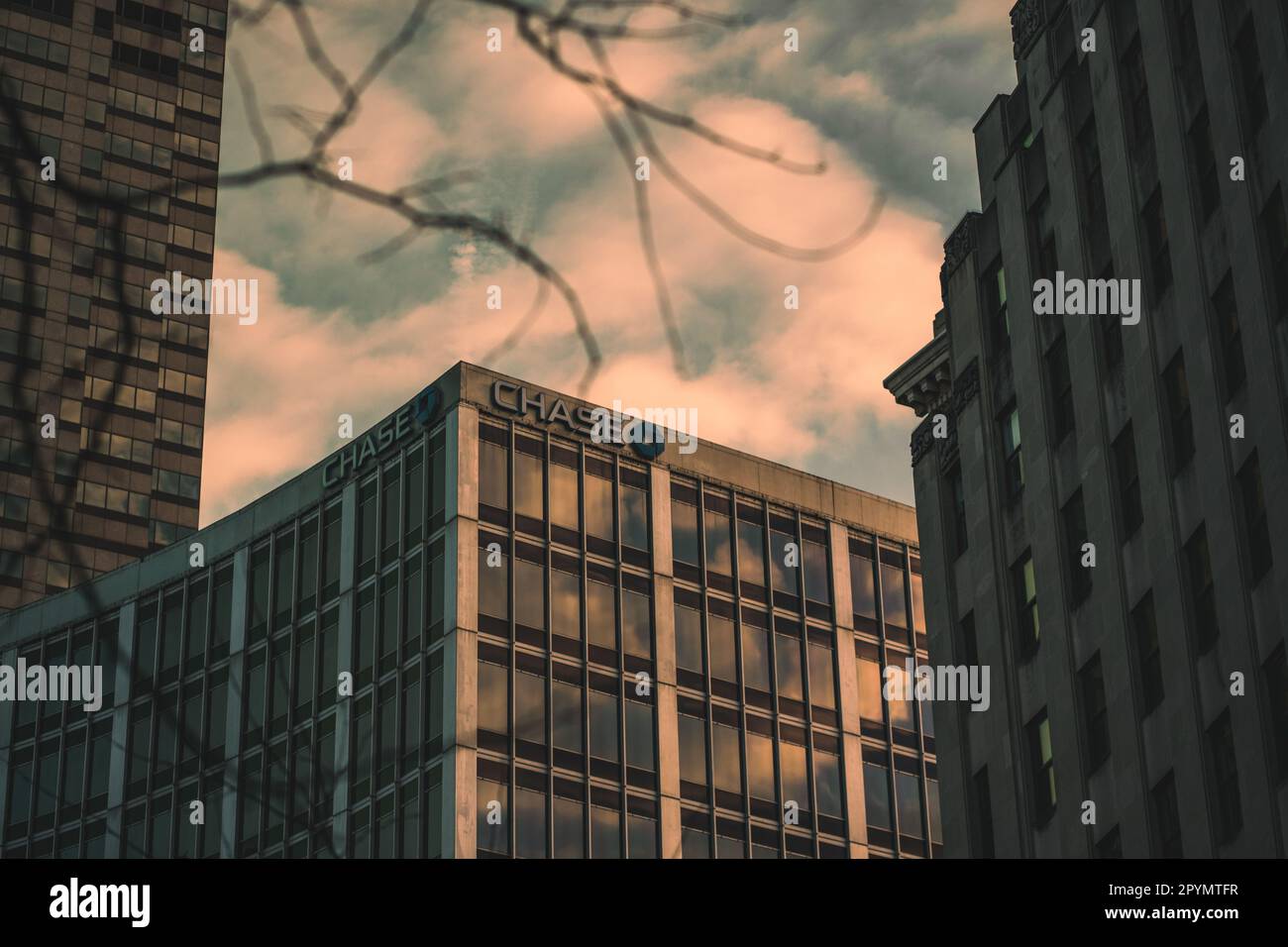 A downtown cityscape of the Chase building in Indianapolis Stock Photo ...