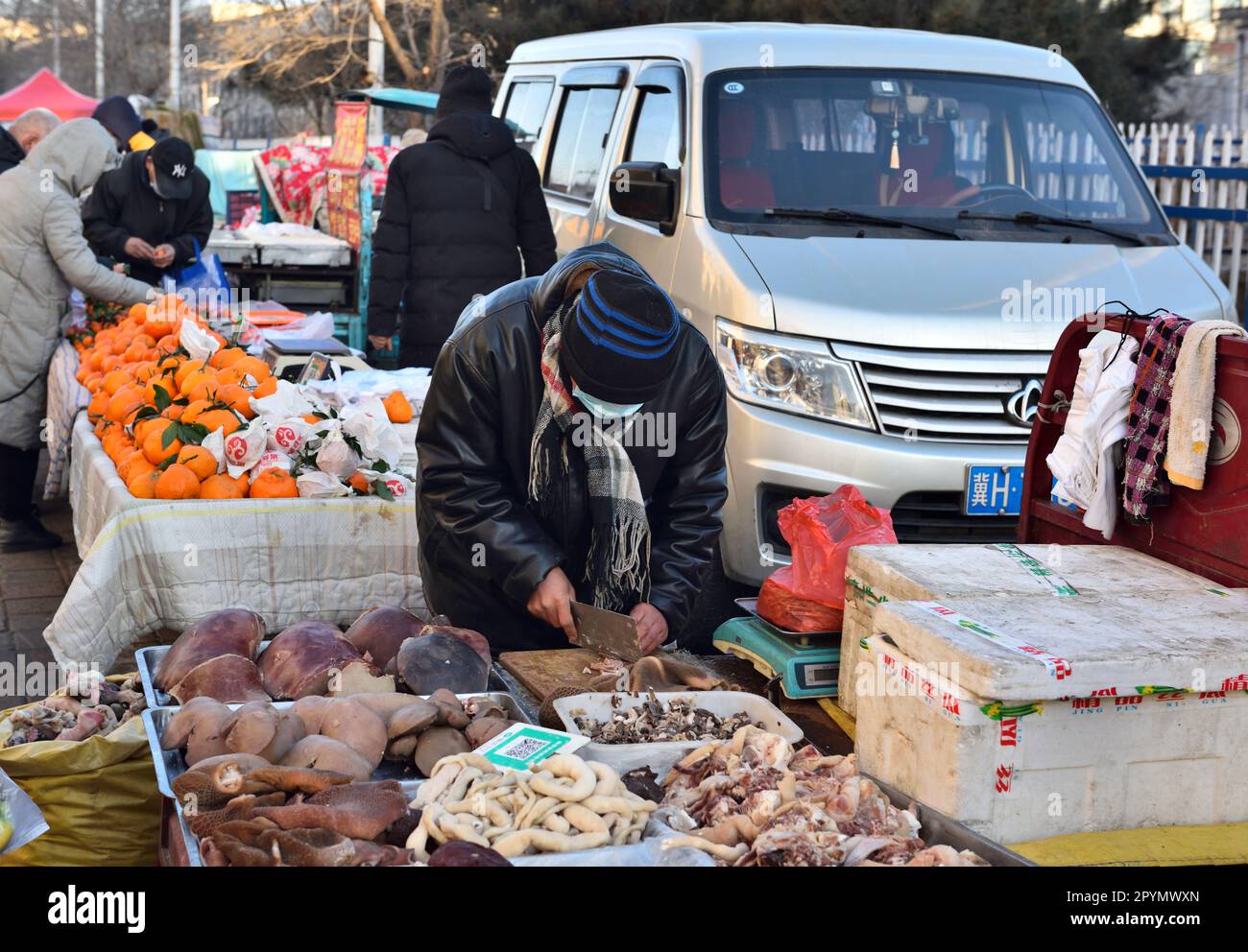 Crowded Chinese Street Market Stock Photo - Alamy