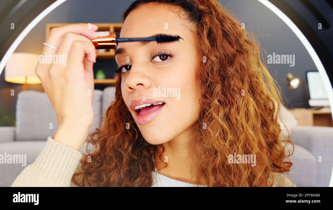 Beautiful vlogger making live hi-res stock photography and images - Alamy