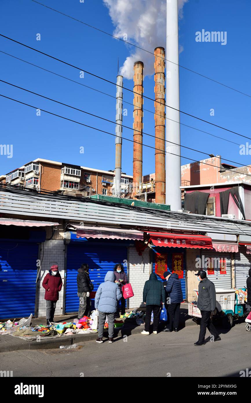 Crowded Chinese Street Market Stock Photo - Alamy