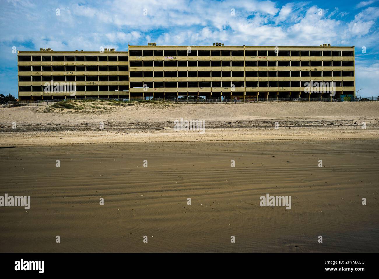 Abandoned building on the beach Stock Photo - Alamy