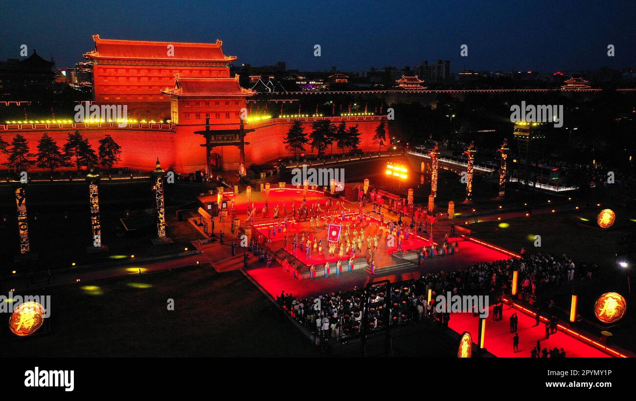 (230504) -- XI'AN, May 4, 2023 (Xinhua) -- This aerial photo taken on ...