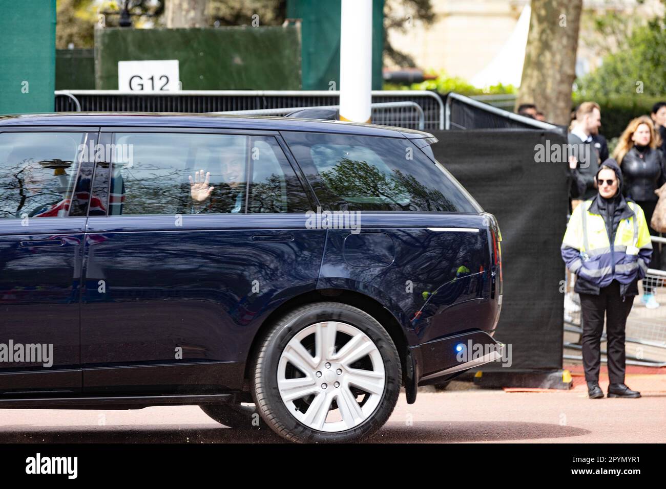 Range rover wales hi-res stock photography and images - Alamy