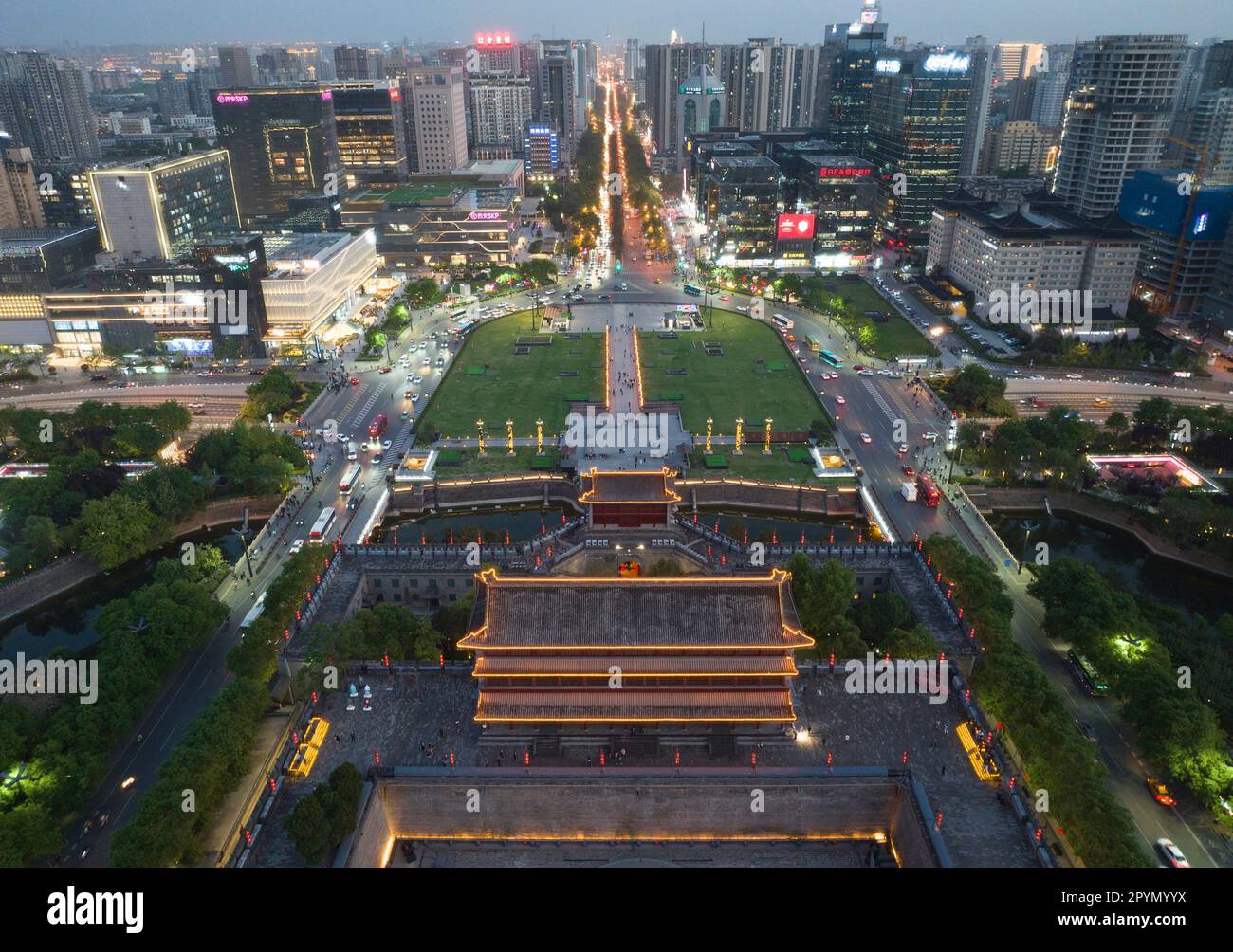 (230504) -- XI'AN, May 4, 2023 (Xinhua) -- This aerial photo taken on ...