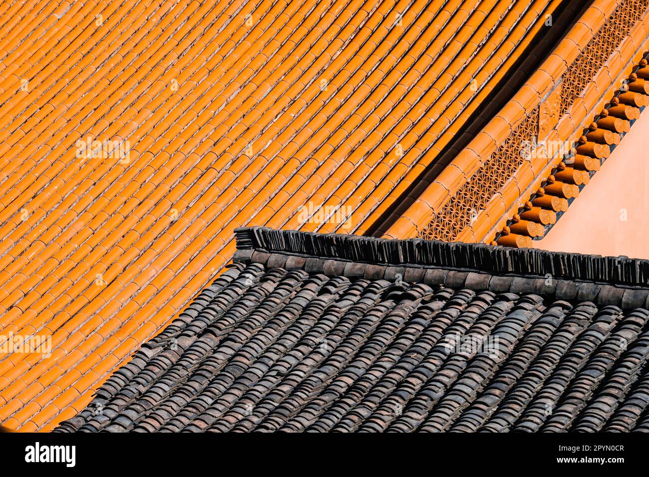 Warm colored tile hi-res stock photography and images - Alamy