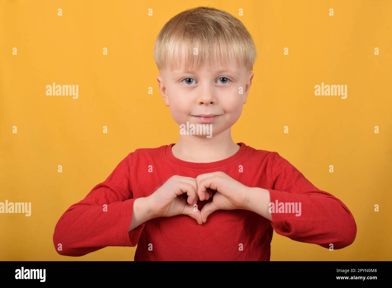 boy child praying Stock Photo - Alamy