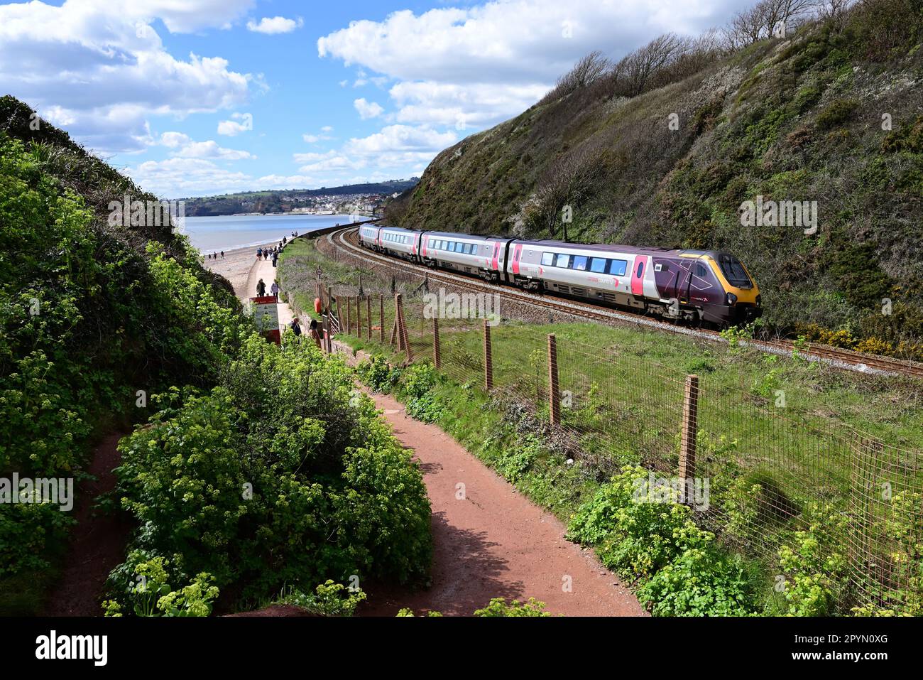 Train set cross hi-res stock photography and images - Alamy