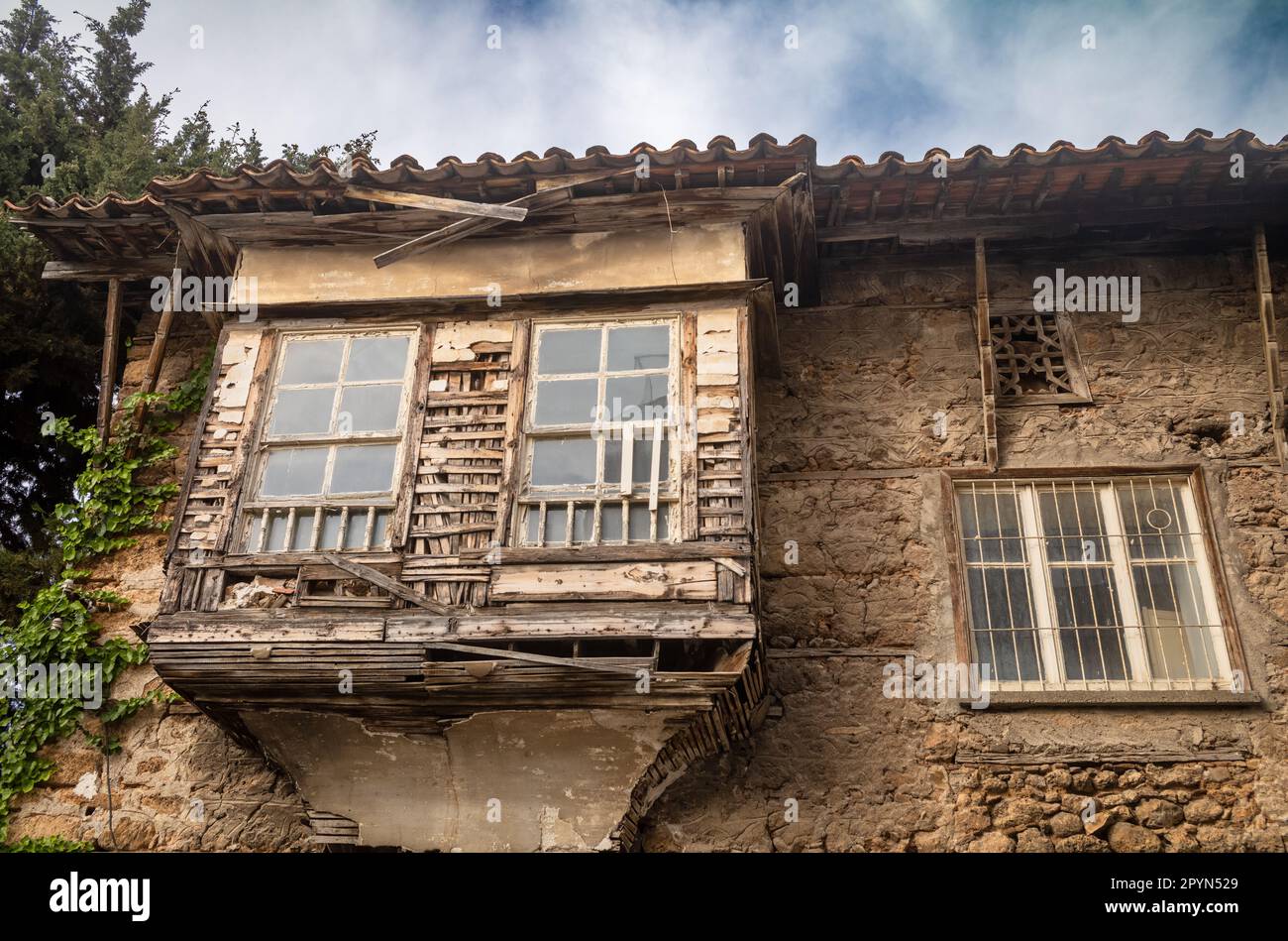 A dilapidated Ottoman-style house in Antalya's Kaleici old town reveals ...