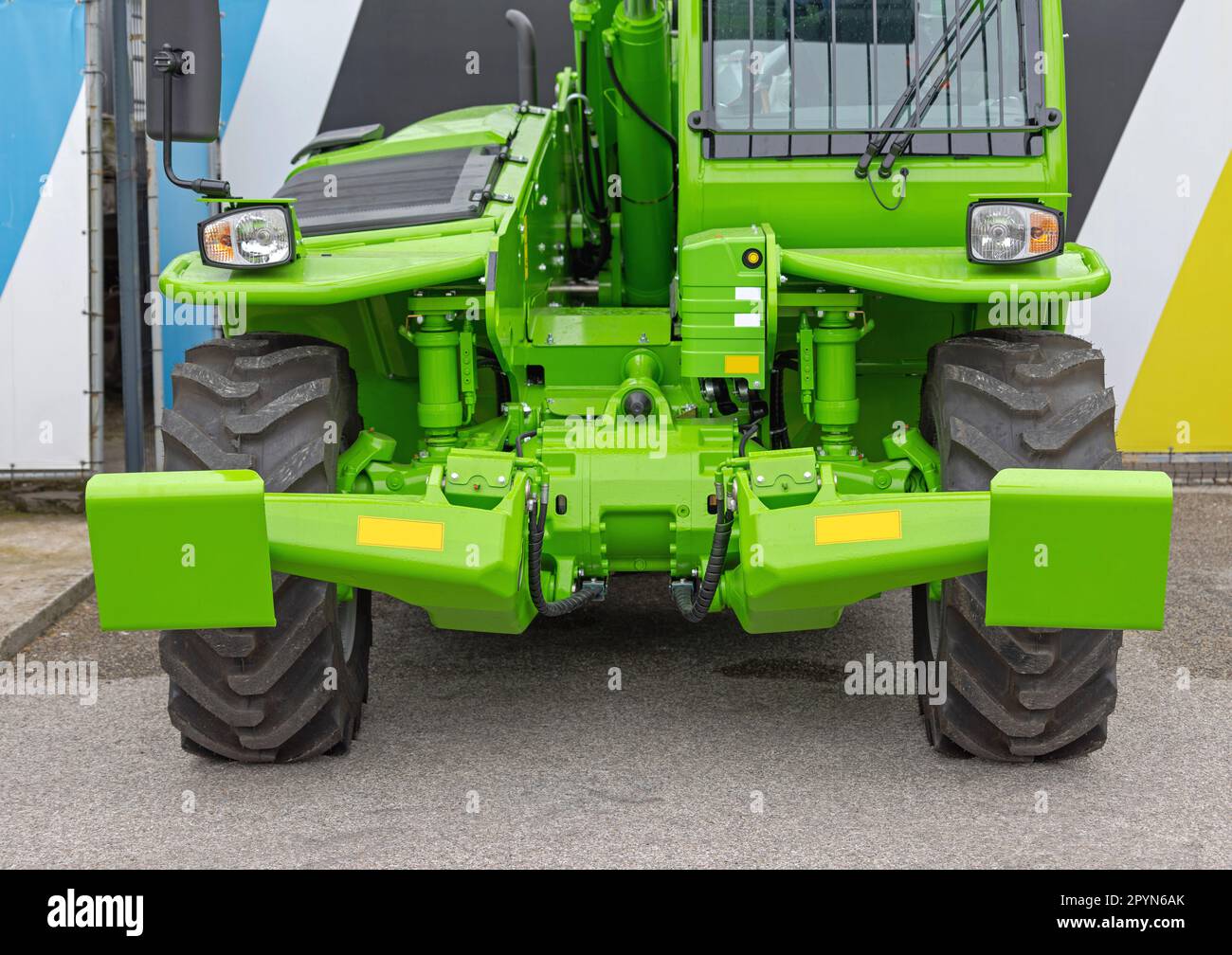 Farm telehandler hi-res stock photography and images - Alamy
