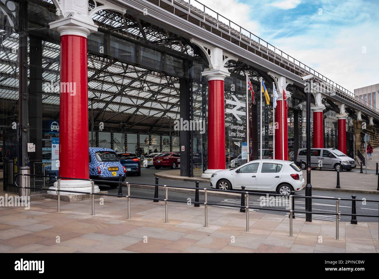 Ukraine eurovision colours hi-res stock photography and images - Alamy