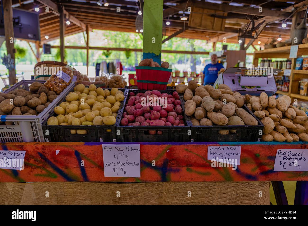 Bryson, North Carolina, USA - April 19, 2023: Darnell Farms open air ...