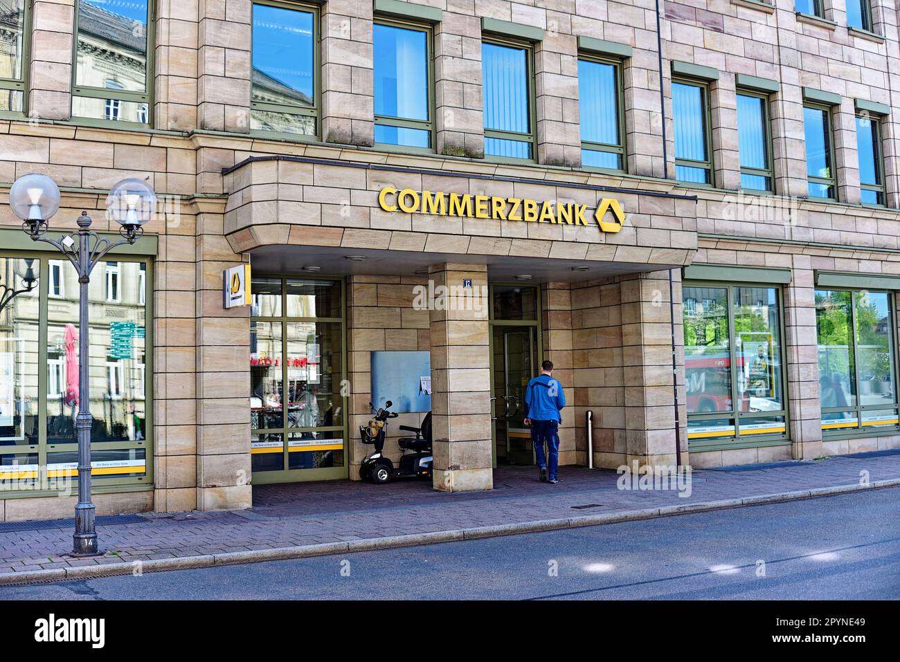 Commerzbank logo hi-res stock photography and images - Alamy