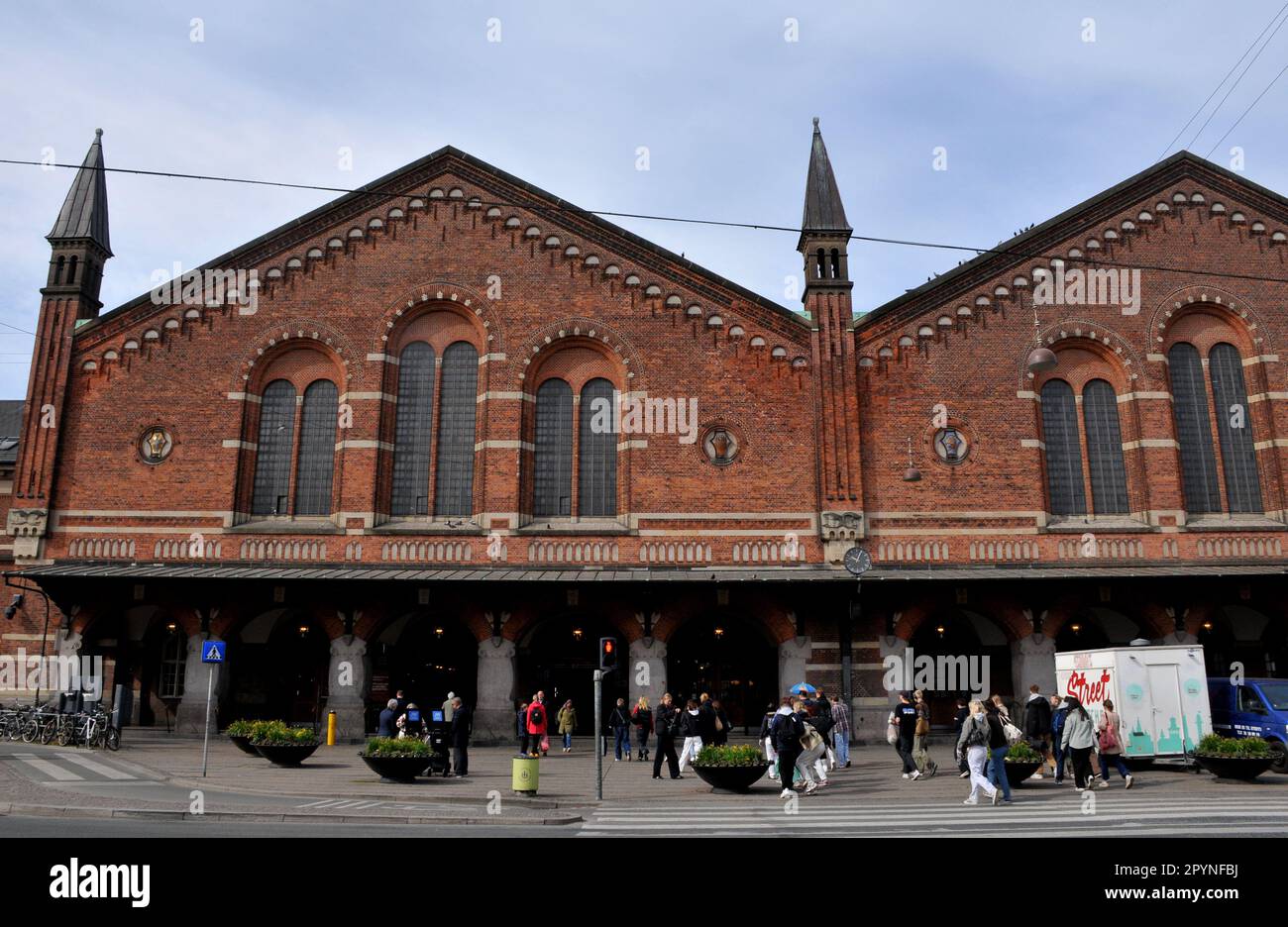 Main train stationtrain statio hi-res stock photography and images - Alamy