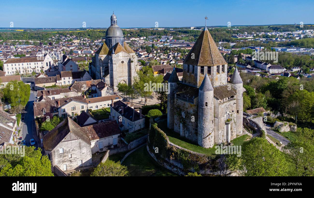 Aerial view of the Tour César ("Caesar tower") in Provins, a medieval ...