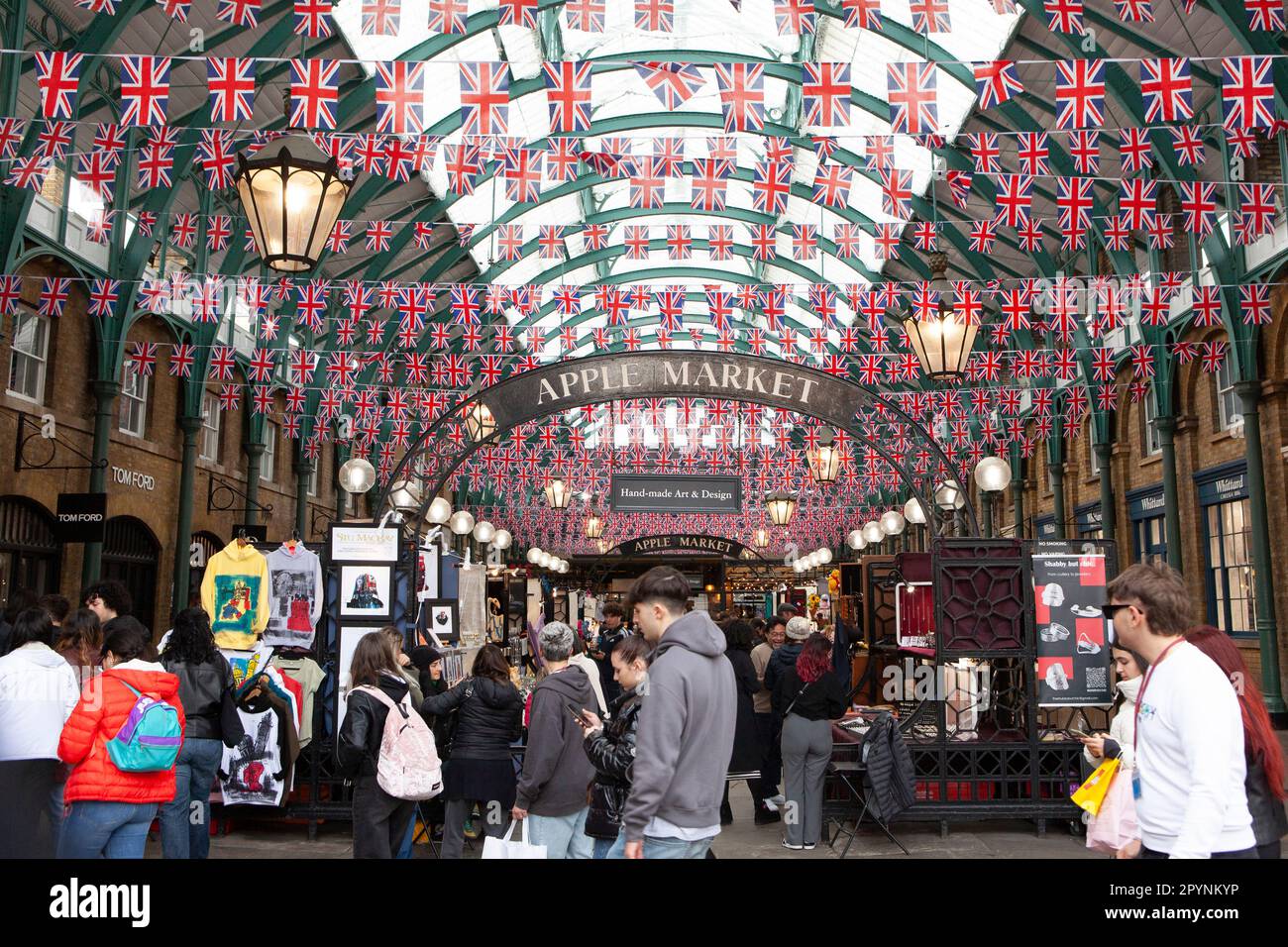 London, UK. 4th May, 2023. Union Jack bunting makes Covent Garden ...