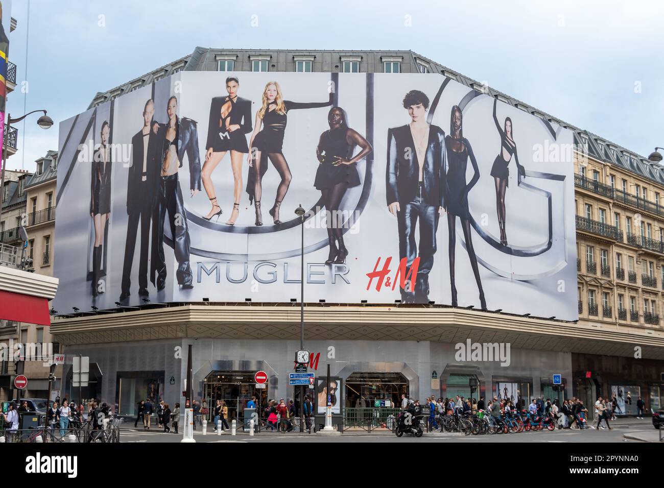 Advertising campaigns in Paris, France: Mugler giant billboard covering ...