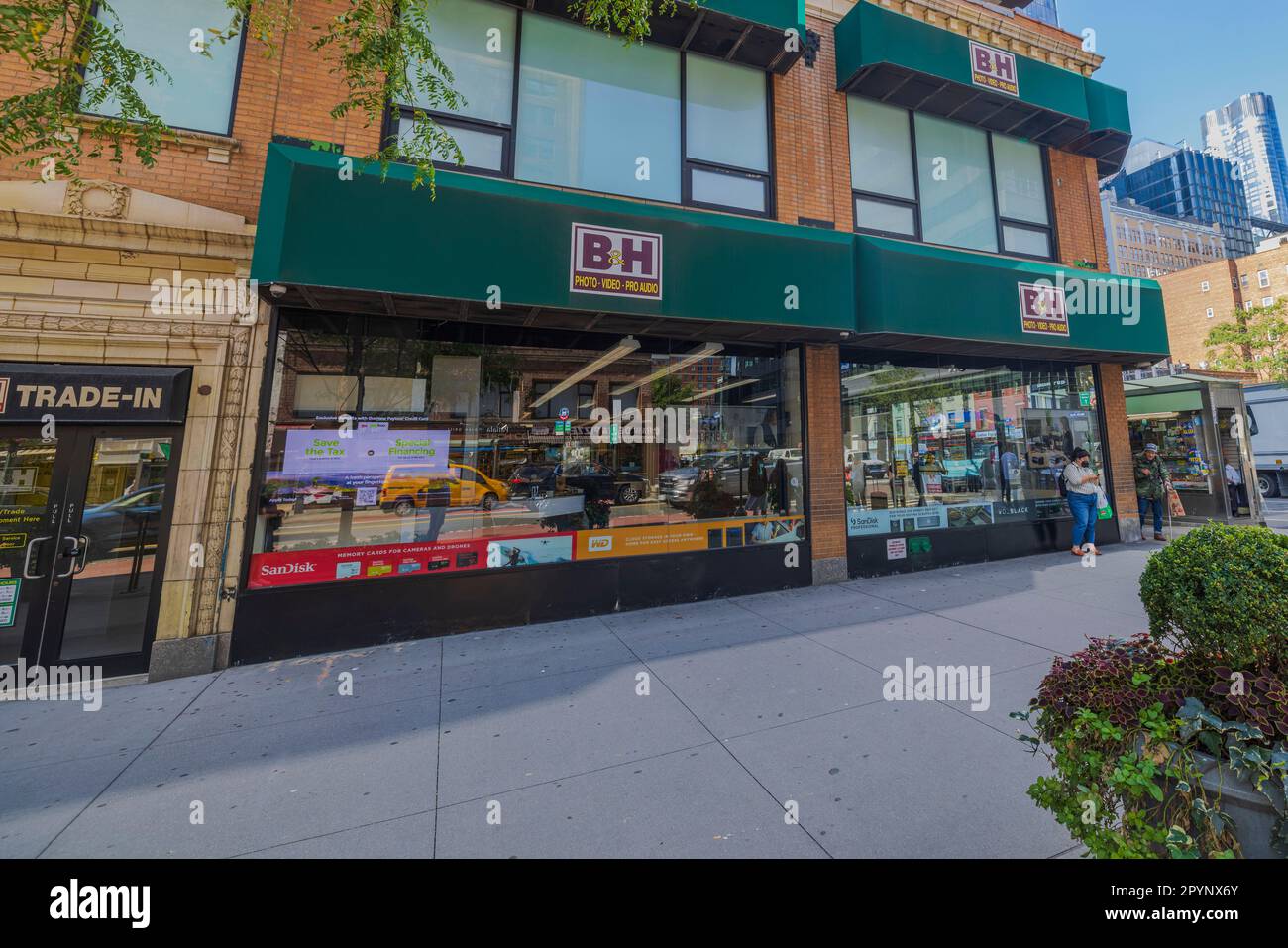 Bh brand logo hi-res stock photography and images - Alamy