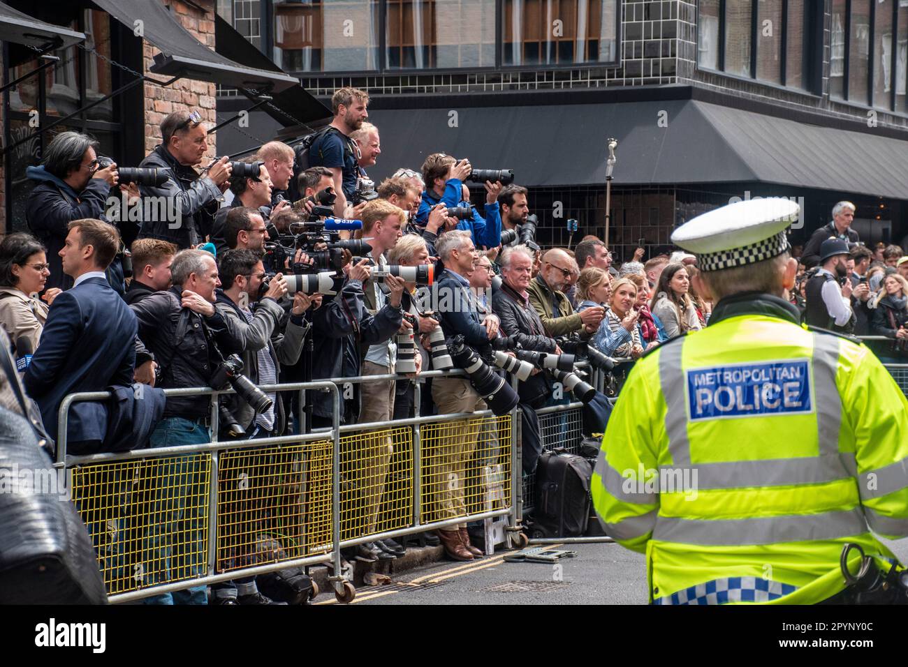 London, uk, 4 May 2023 Royal photographers. Prince William and his wife ...