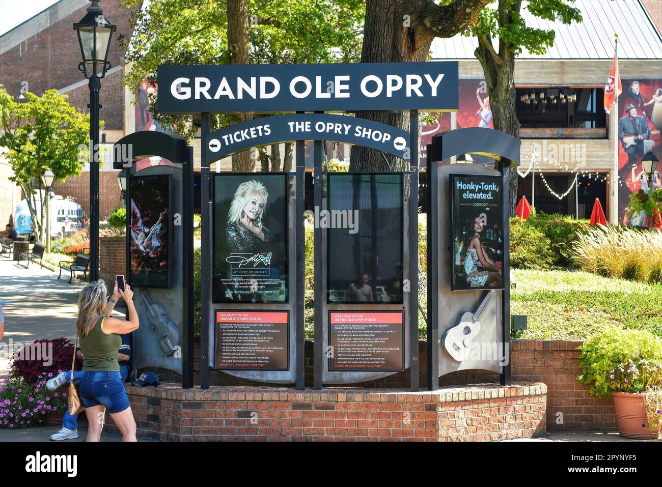 Dolly parton nashville house hi-res stock photography and images - Alamy