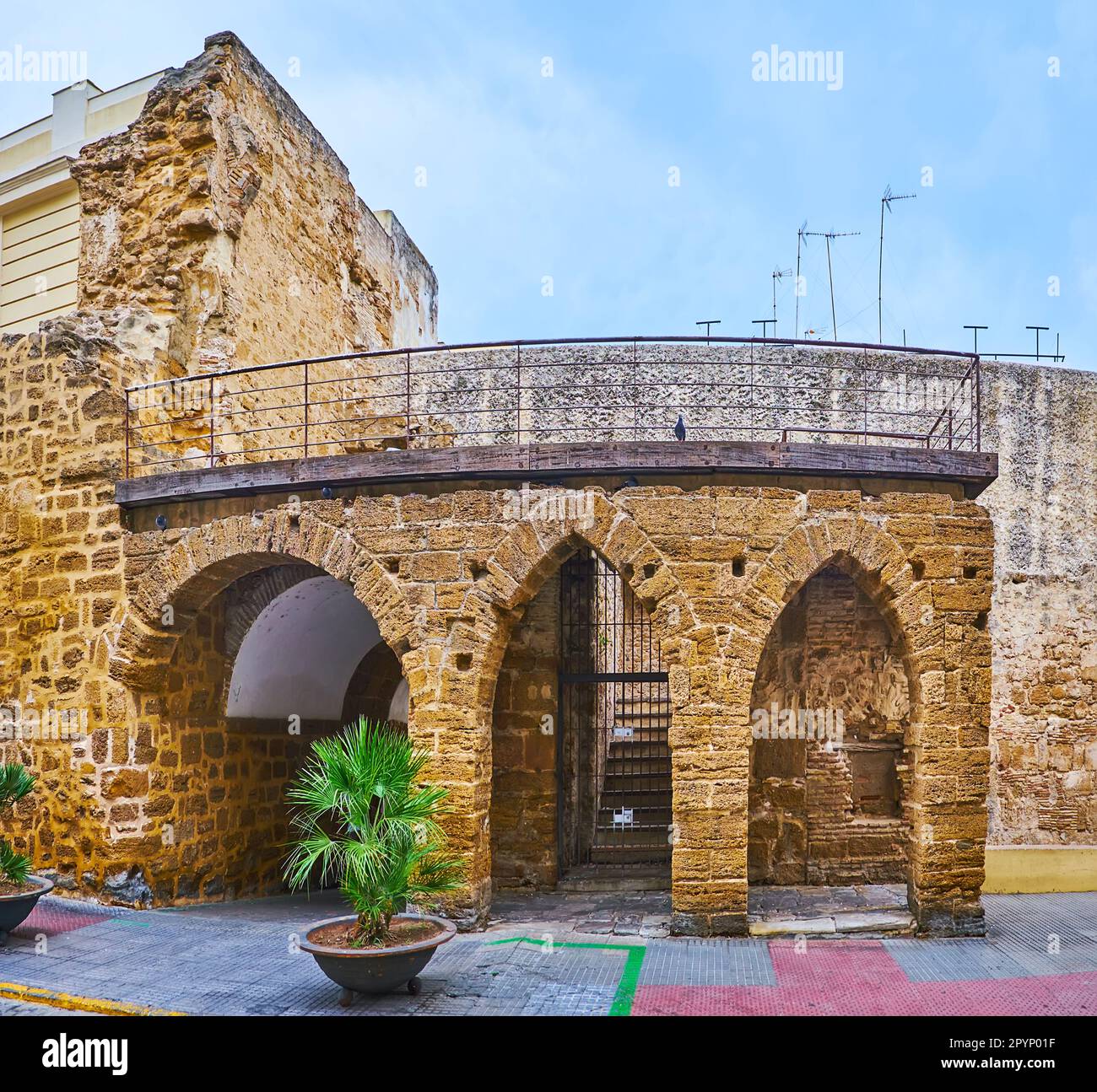 Portal blanco hi-res stock photography and images - Alamy