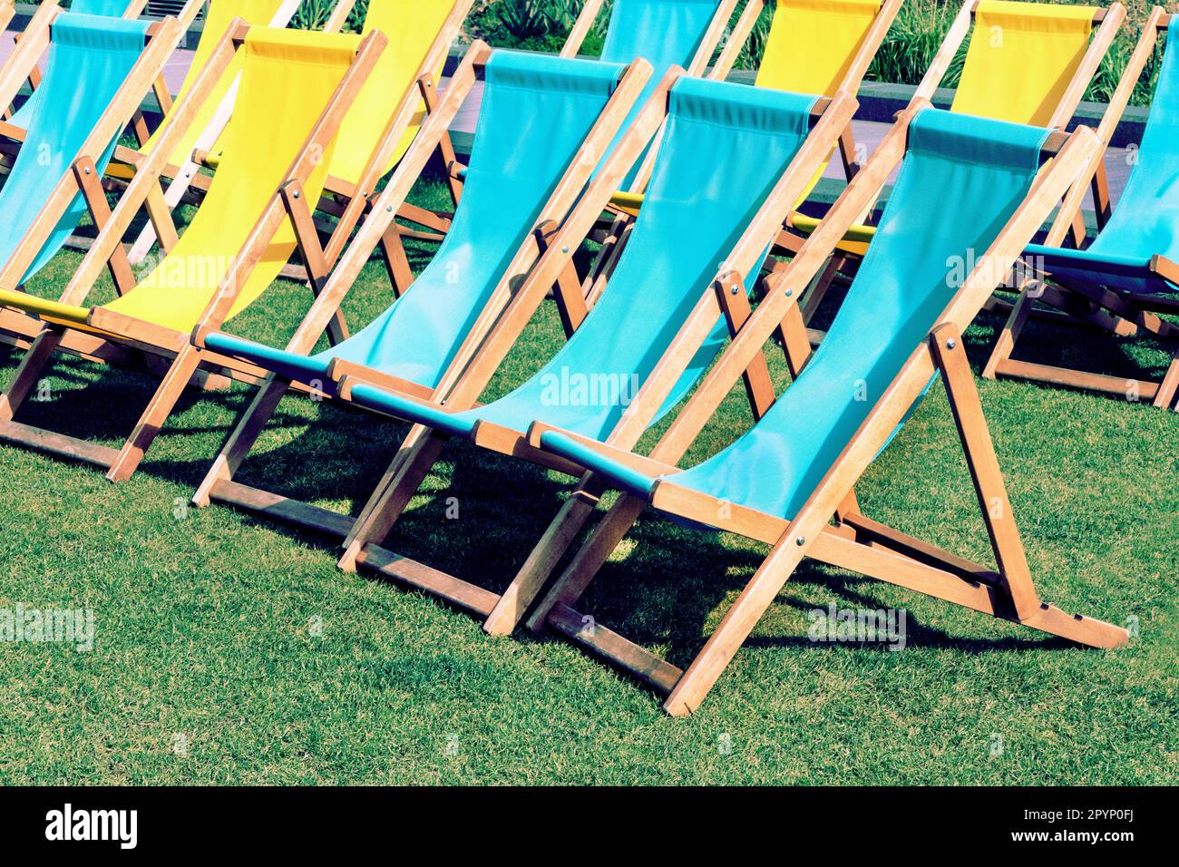 Classic british deckchairs hi-res stock photography and images - Alamy