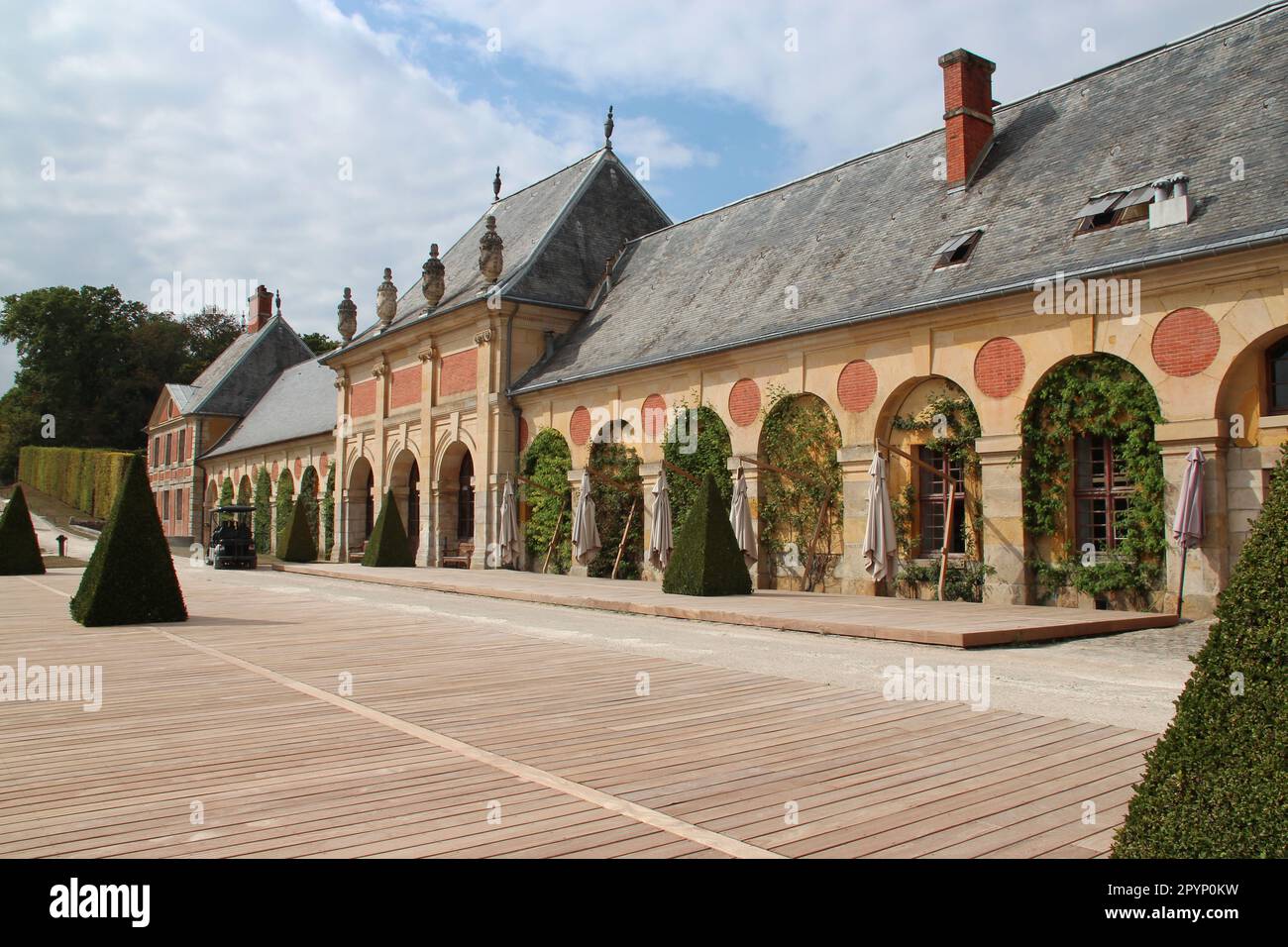 the commons of a castle (france Stock Photo - Alamy