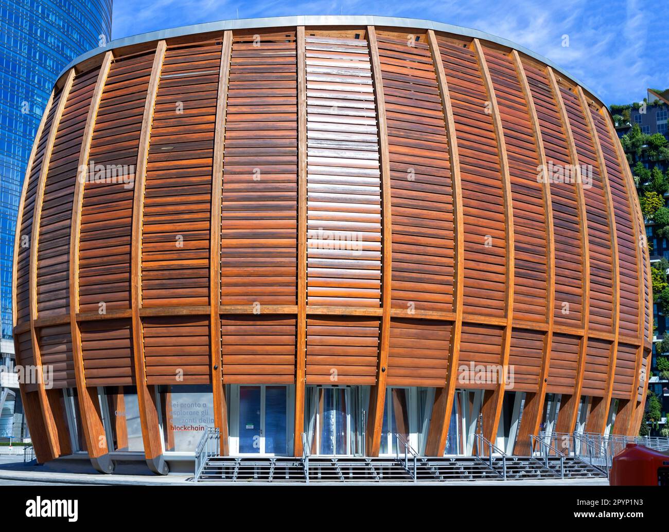 Milan, Italy: the Unicredit Pavilion (IBM Studios) and the Unicredit ...