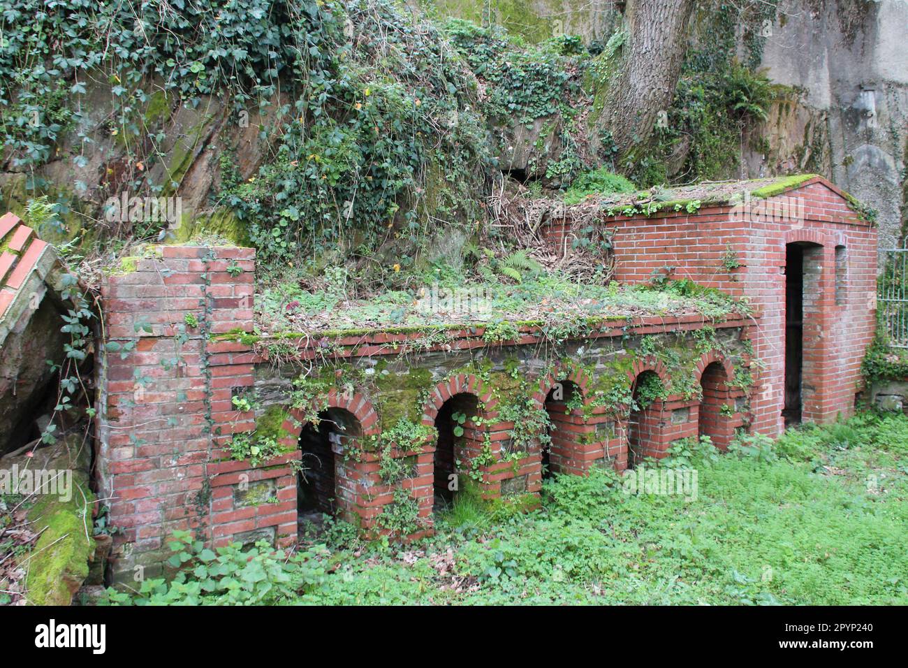 ruined brick building in a public garden in rezé (france Stock Photo ...