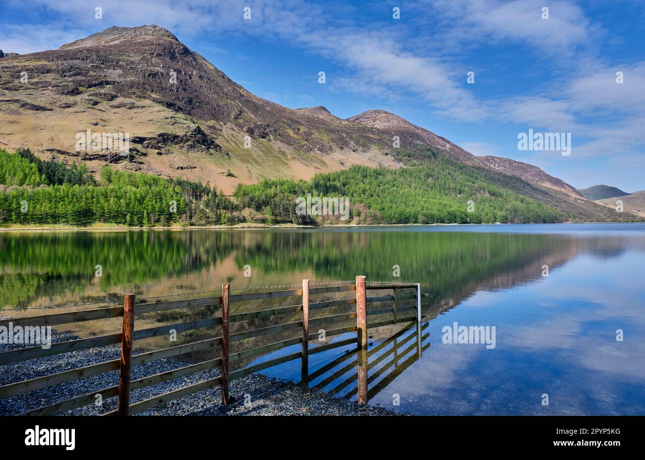 High Stile and Red Pike reflected in Buttermere, Lake District, Cumbria ...
