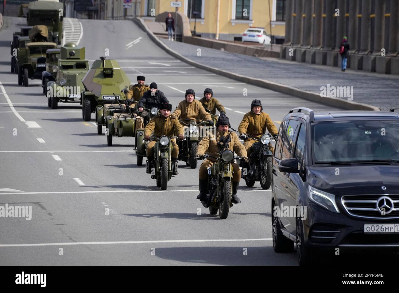 Members of historical clubs wearing World War II age Soviet army ...