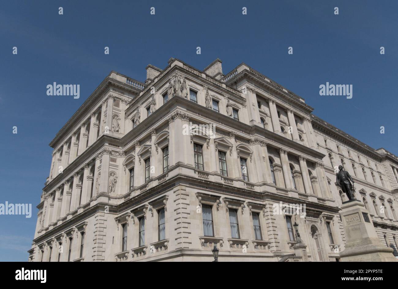 Foreign office building london exterior hi-res stock photography and ...