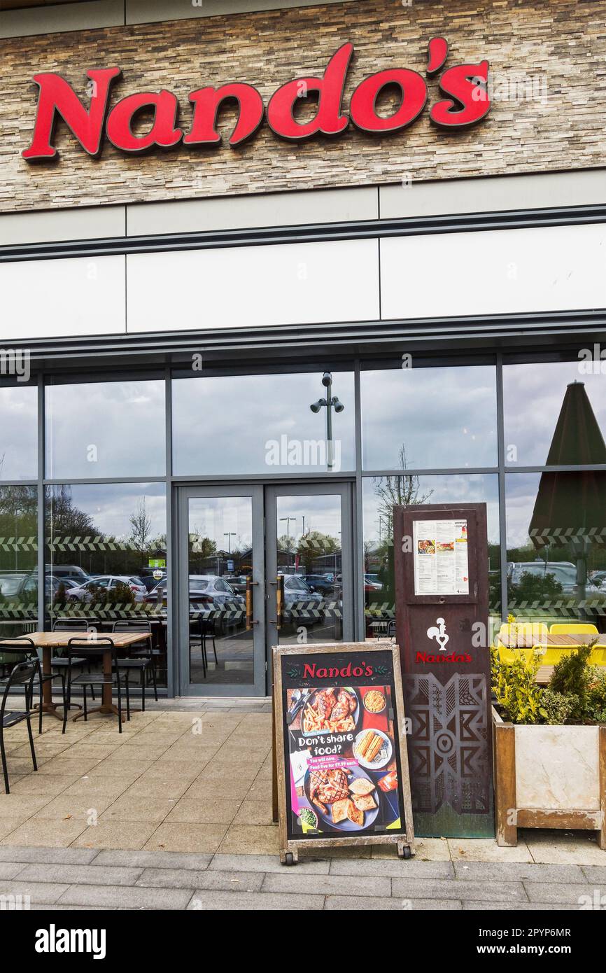 Nandos logo hi-res stock photography and images - Alamy