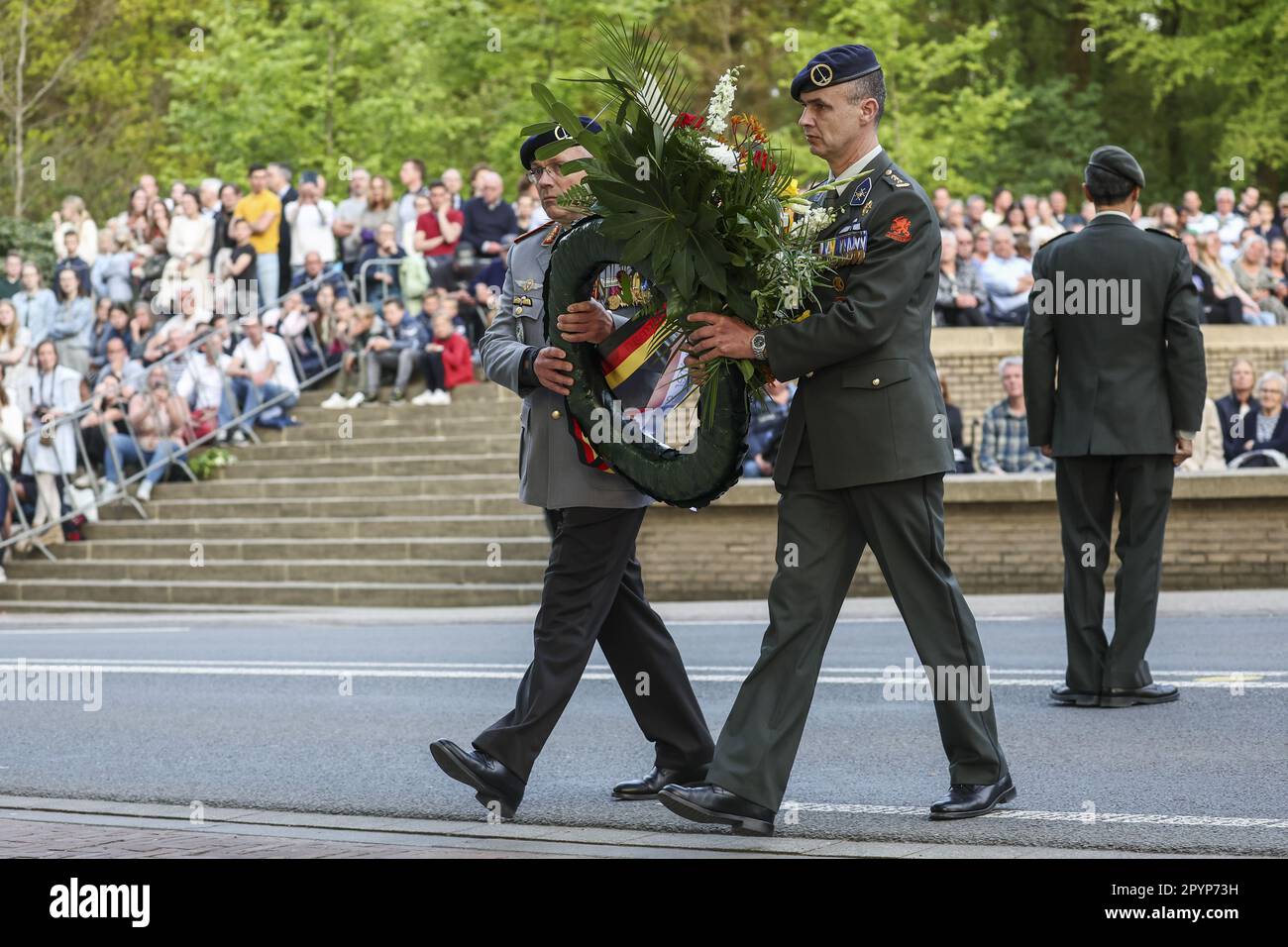 RHENEN - 04/05/2023, A German and Dutch soldier of the First German ...