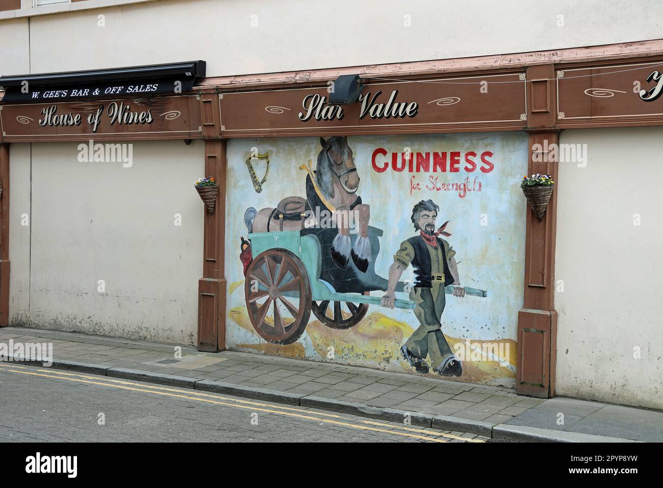 Guinness wall hi-res stock photography and images - Alamy
