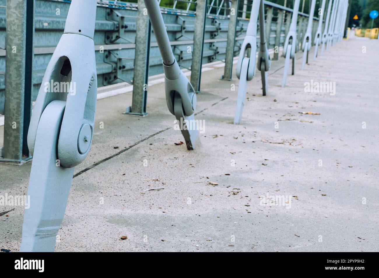Platform track footbridge architecture hi-res stock photography and ...