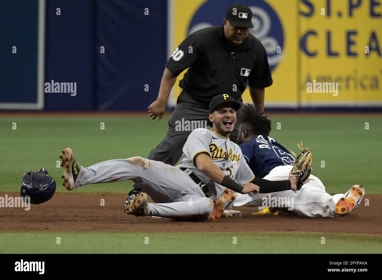Baseball umpire out hi-res stock photography and images - Alamy