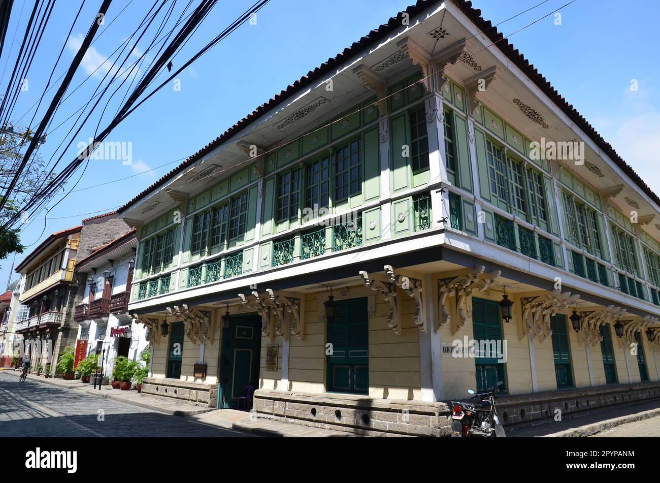 Ancient colonial building in Manila, Philippines Stock Photo - Alamy