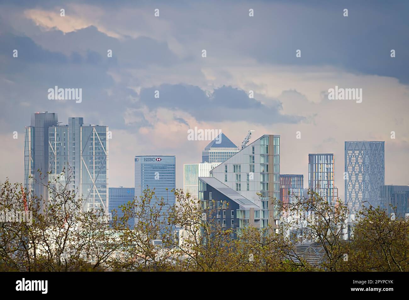 London skyline view hi-res stock photography and images - Alamy
