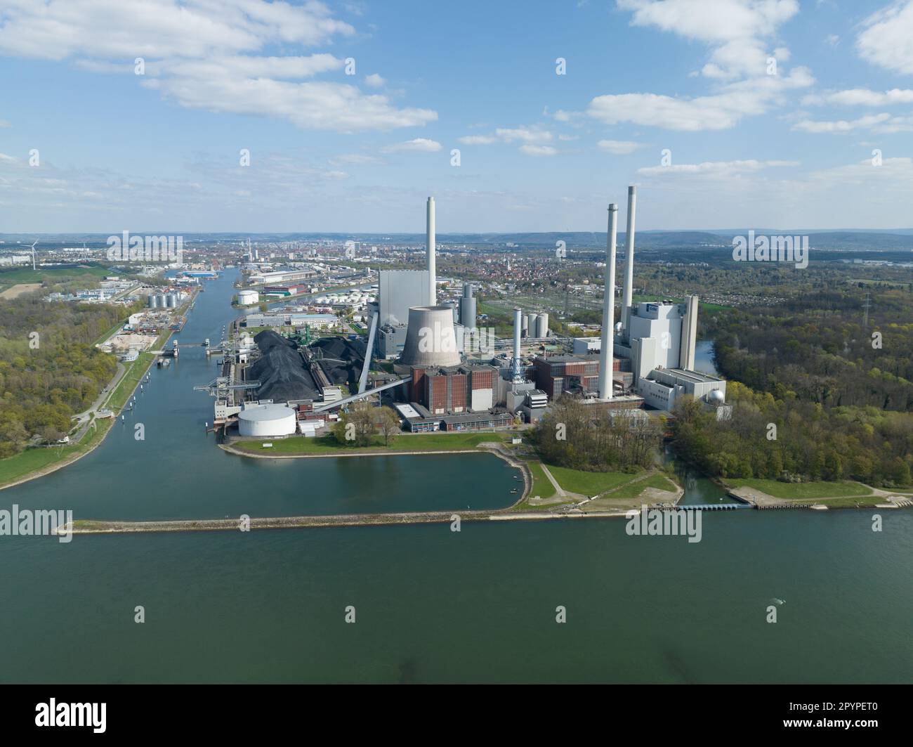Greenhouse gas emissions birds hi-res stock photography and images - Alamy