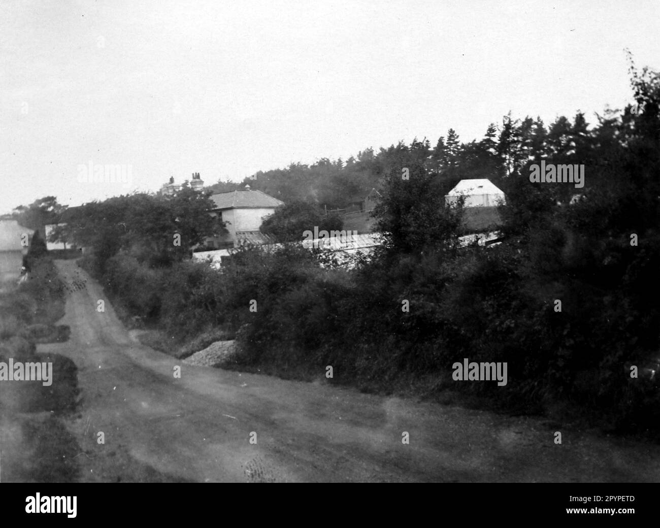 English village 1930s hi-res stock photography and images - Alamy